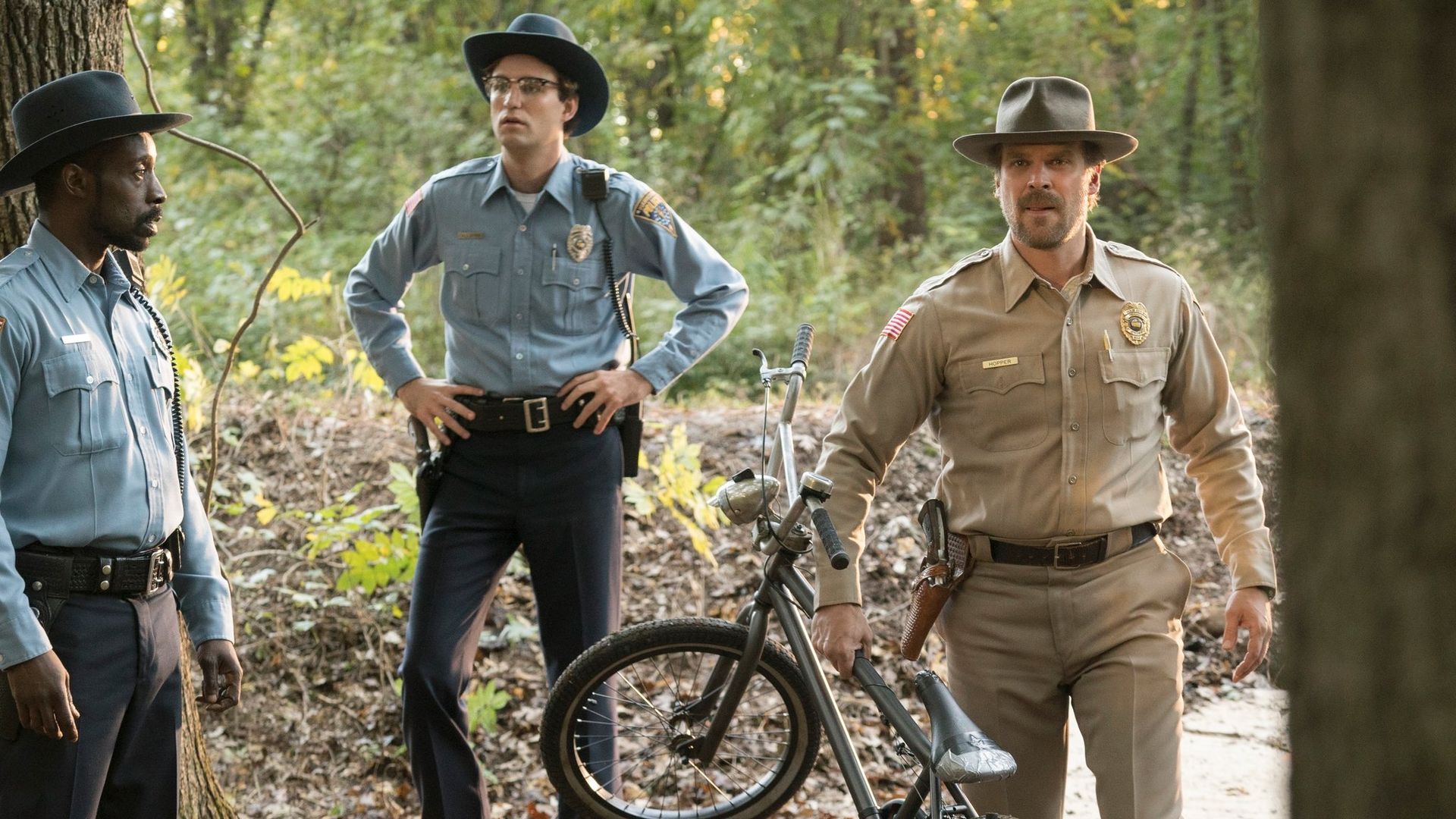 Stranger Things - Season 1 Episode 1: Chapter One: The Vanishing of ...