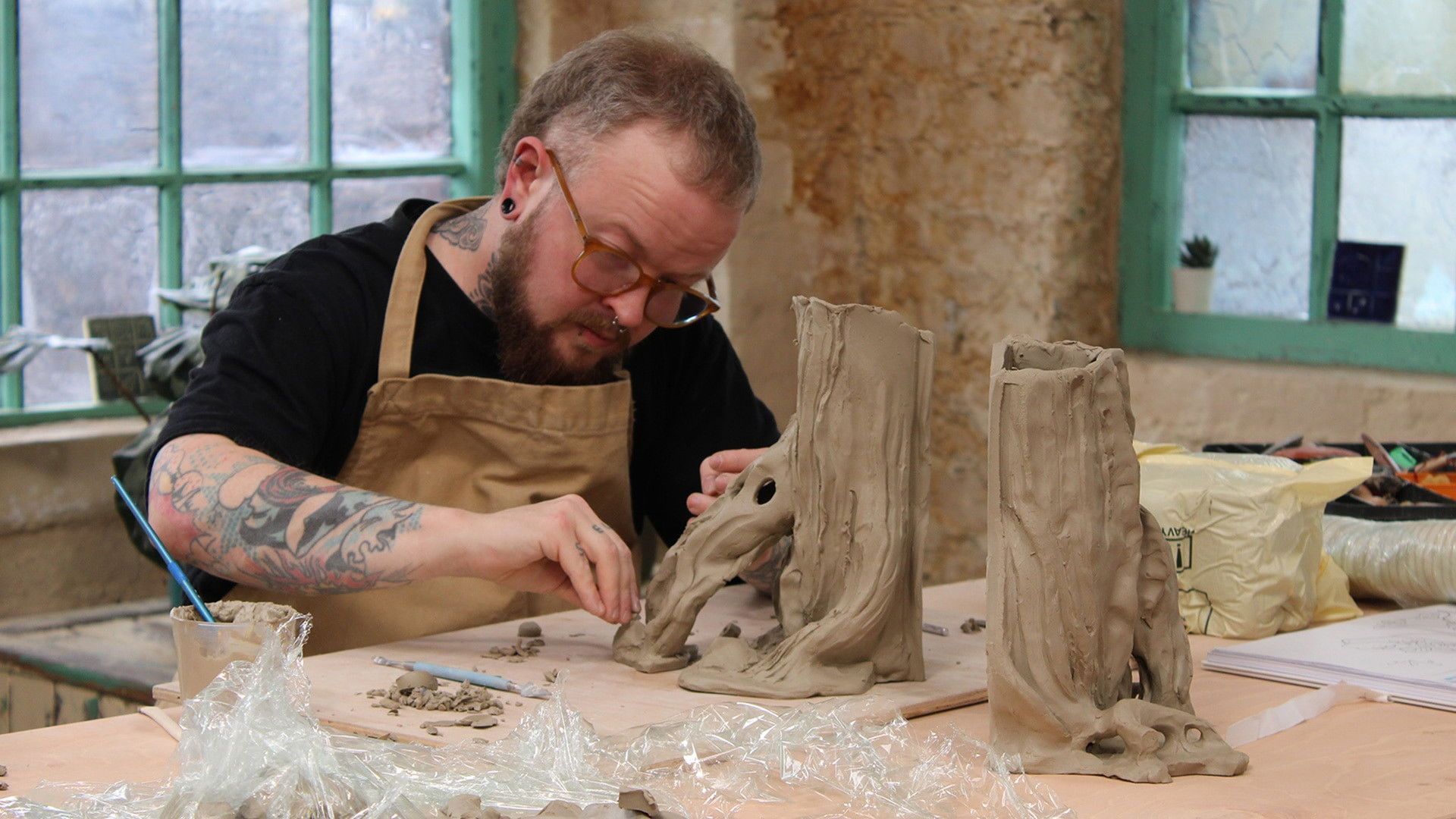 The Great Pottery Throw Down S9 E2 | Watch Online in United States